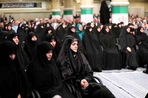 تصویری از زهرا پزشکیان در مراسم تنفیذ رئیس جمهور منتخب