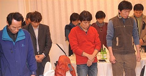 산악인 위한 묵념