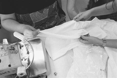 섬유 공장에서의 협업 재봉 · 무료 스톡 사진