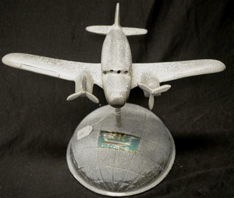 Boac Model Plane Desk Piece With Spinnable Propellers Transport Aeronautical Memorabilia