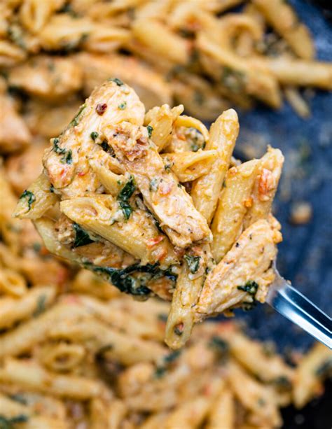Creamy Garlic Chicken Pasta Gimme Delicious