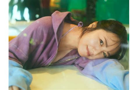 磯山さやか、デビュー25周年写真集“豪華版”リリース決定 水着姿の先行カット追加公開 Newscafe