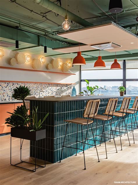 Comet Workplaces — Raam Architecture