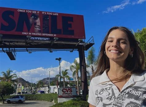 Caitlin Stasey Smile Movie Caitlin Stasey Attract Women Lgbt