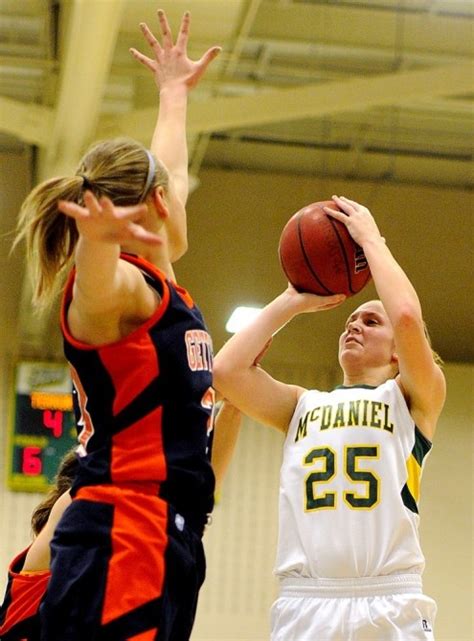 Twins Share Special Moment In Mcdaniel Gettysburg Game Baltimore Sun