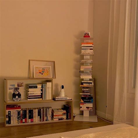 Instagram의 토탈리빙가구 브랜드 룸앤홈님 ⠀ 책이 가득한 방📚 누워있기만해도 똑똑해지는 기분🙄 ⠀ 🏷데일리책장 3단 3칸 2단 2칸 👉 칸막