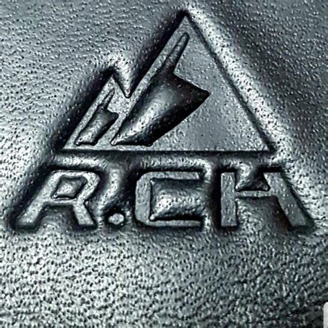 ტყავის ხელნაკეთი საფულეები