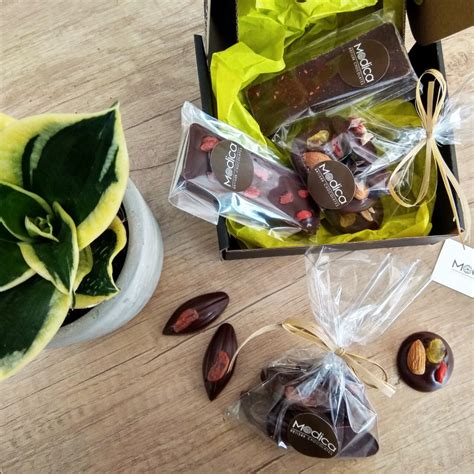 ВЕГАН Кутия Modica с шоколадови бонбони и шоколади