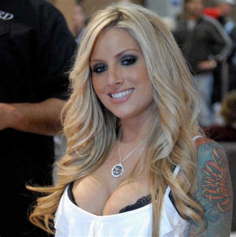 AVN Adult Entertainment Expo Photo Gallery Entertainment Thrillist Las Vegas