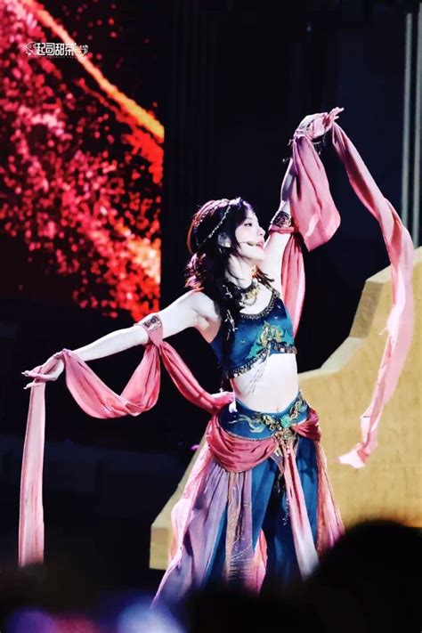 Ghim C A Tr N Rosy Trung Qu C Di N Vi N