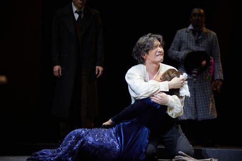 조승우의 연기 차력쇼…연극 햄릿 한 달간 대장정 마무리 뉴스1