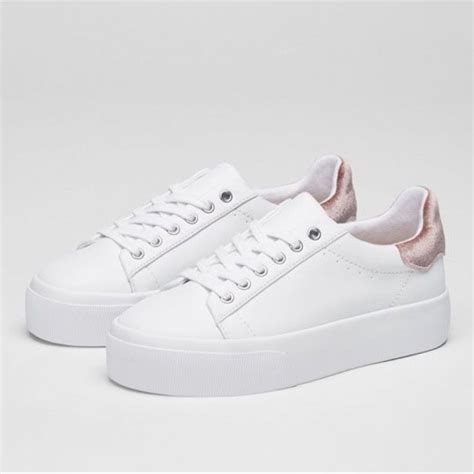 ⭐️sold⭐️ Pull And Bear Sneakers Pull And Bear Shoes Hobbs Shoes Shoes