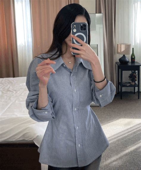 봄 가을 하객룩 프레피룩 허리 잘록핏 데이트룩 간절기 환절기 셔츠 인기 급상승 투웨이 라인 스트라이프 셔츠 color 에이블리