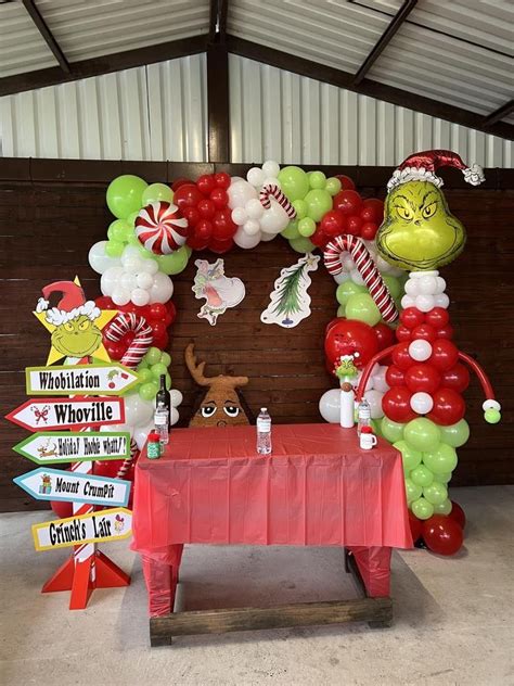 Grinch Balloon Garland Twoville Birthday Party Grinch Grinch