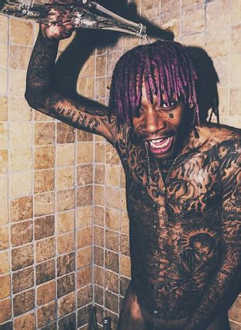 BLOG Wiz Khalifa Attempts To Break The Internet With A Nude Photo