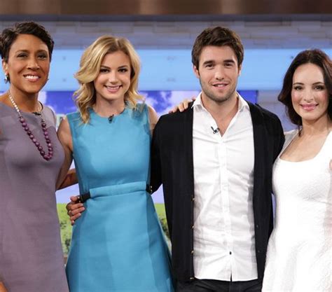 Revenge Cast On Gma Emily Vancamp Revenge Cast Robin Roberts