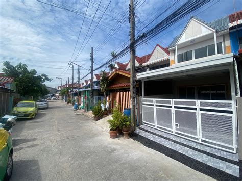 ขายทาวน์เฮ้าส์ ถนนแพรกษา โรบินสัน บิ๊กซี รถไฟฟ้า หมู่บ้านบดิพัฒน์ 2 บ้านสวย รีโนเวทใหม่ ทำเลดี