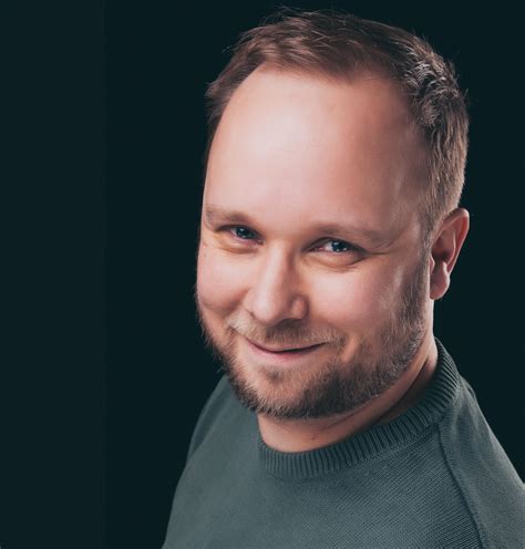 Alienware Aw2723df Review Bright Bulky Hdr Gaming Monitor Goes Hard