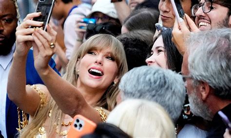 Taylor Swift Searches Blocked On X After Fake Explicit Images Spread Inside Telecom