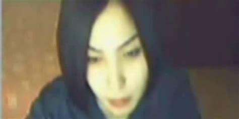 Stoner Chick Gets Naked On Omeglemp4