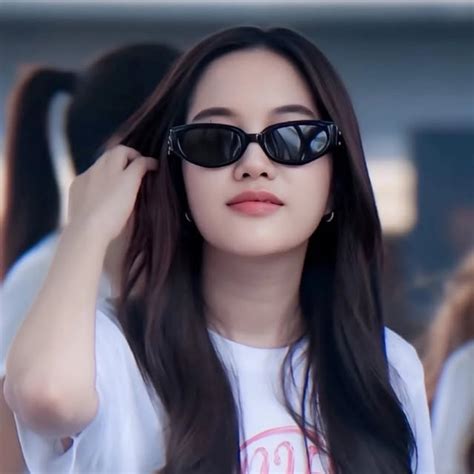 ฟรีน🇹🇭 Itz Phinya • Threads Say More