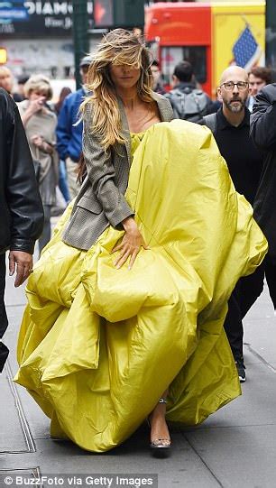 Heidi Klum Poses In Yellow Gown For Project Runway Shoot Daily Mail Online