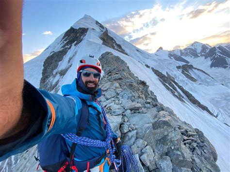 უშგული•ushguli გახედე გაღმა რარიგ შვენის მთებს ნისლთა ჯარი ფიანდაზად რომ ეფინება ხშირად