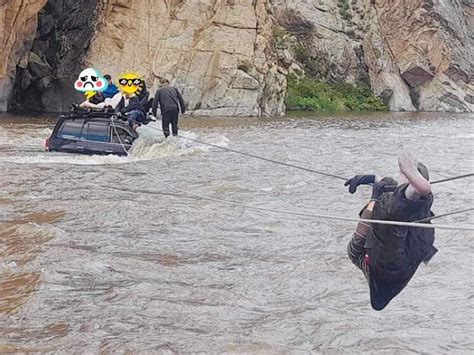 Үерлэсэн гол руу орж машинаа суулгасан таван иргэнийг аварчээ Isee Mn