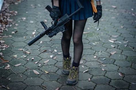 Hot Girls With Guns 3 Klykercom