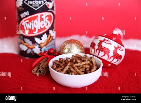 Twiglets Tub
