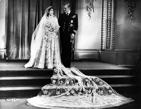 Queen Elizabeth Iis Ceremonial Wedding Dress And Robes Designed By