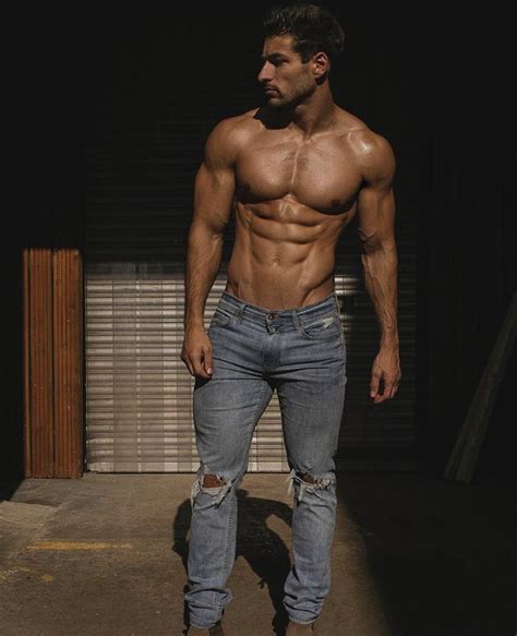 Cyrus Savi R Bigandmuscular