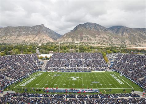 Which Makers Supply Led Lights For Lavell Edwards Stadium？
