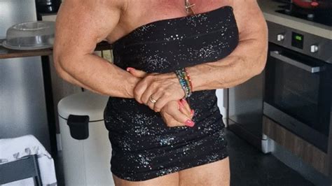 Webcam Posing Session Muscledoll Clips4sale
