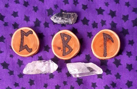 Паутина в вечерних сумерках Будни ведьмы в Паутине событий Руны Самайна