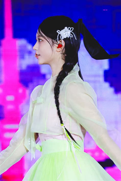 [잡담] 어제 너무 예뻤던 한복입은 해린 인스티즈 Instiz 연예 카테고리