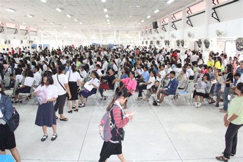 วันรายงานตัวนักศึกษาใหม่ อินทนิลช่อที่๔๔ ๑๙ พฤษภาคม ๒๕๖๐ ประชาสัมพันธ์ มหาวิทยาลัยราชภัฏสุรินทร์