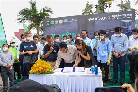 រដ្ឋបាលខេត្តកណ្តាល សហការជាមួយ អង្គការសម្អាតទន្លេសមុទ្រ