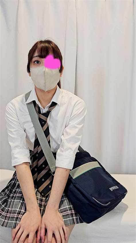 Jkkfile22 Tokuten 華奢美人jkの初めての心電図検査。目をくりくりさせながら恥ずかしそうに受ける乳首びんびん患者をお構いなしに