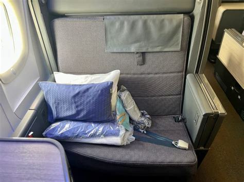 The 6 Coolest Things About The Room Business Class On Ana Japan