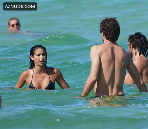 Bianca Peters Sexy Tries To Hit On Tv Host Bianca Peters At The Beach In Miami Beach Aznude