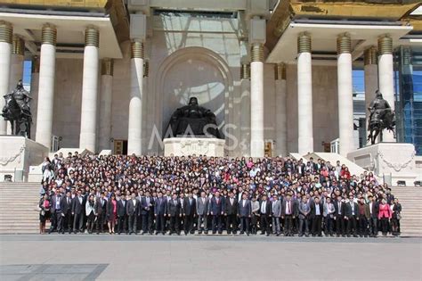 “Эзэмшсэн мэргэжлээрээ Эх нутагтаа ажиллацгаая” чуулга уулзалт боллоо