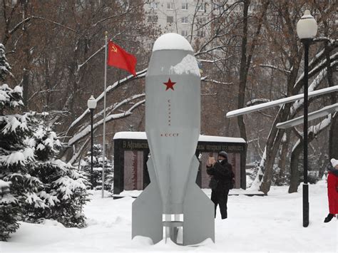 What If Vladimir Putin Used Nuclear Weapons In Ukraine Explainer