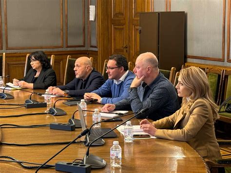 ГОРЕЩИ НОВИНИ ЗА ПРЕГОВОРИТЕ Ето какво обсъдиха ГЕРБ и ДБ СНИМКИ Информационна агенция ПИК