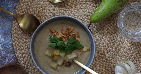 Caramelised Pear And Roasted Parsnip Soup Caramelised Pear And Roasted Parsnip Soup