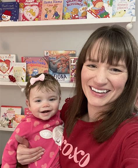 Check Out The Best Shelfies Taken By Chpl Customers Cincinnati And Hamilton County Public Library