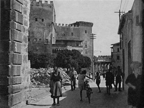 The Rubble Of Piazza Della Repubblica For The Bombing On Pitigliano Of 7 June 1944 Bandb La Casa