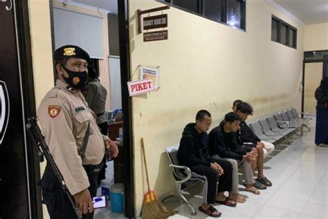 Bawa Senjata Gir 4 Pelajar Sma Di Bantul Ditangkap