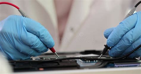 Digital Multimeter With Screen On Measurement Of Voltage Or Current