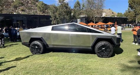 Update Tesla Cybertruck Pricing Glitch Has Owners Waiting For Updates